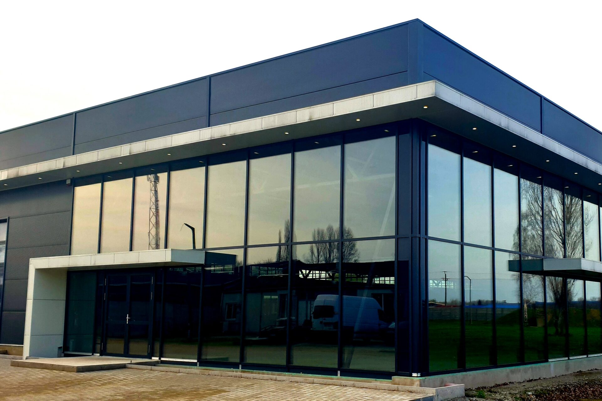 ECO ALU KFT - Ajtó és ablak rendszerek